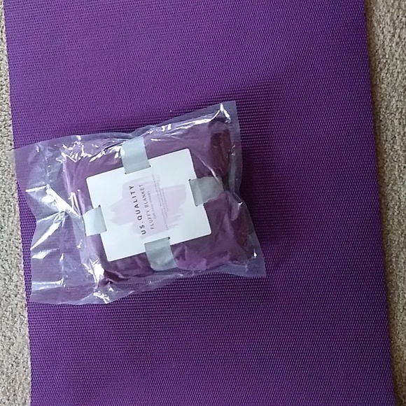 Bedding | New Unpacked Fluffy Blanket Now Unpacked For Measurement ...